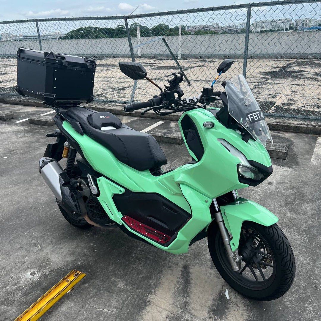 Motorcycle Coverset Spray Painting - Honda ADV150, Motorcycles ...