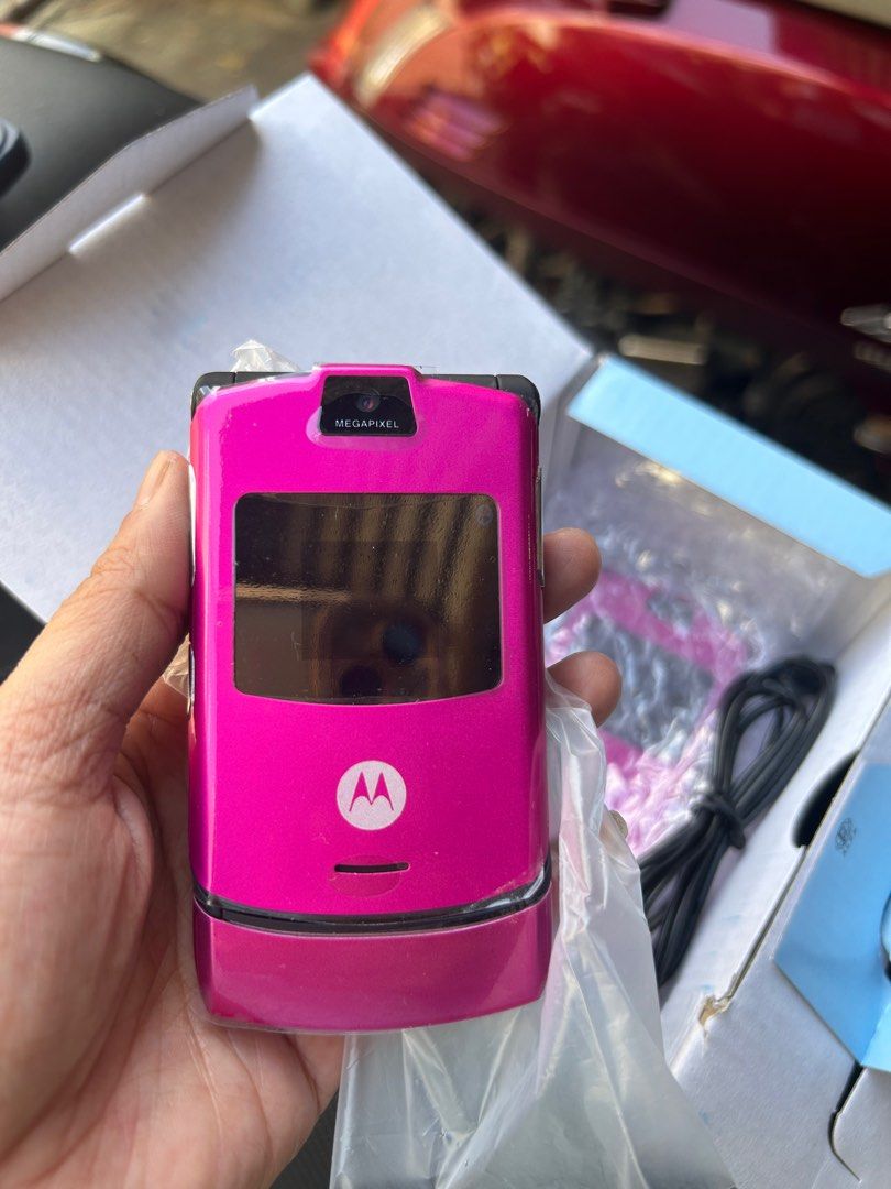 motorola v3 razor, Mobile Phones & Gadgets, Mobile Phones, Early ...