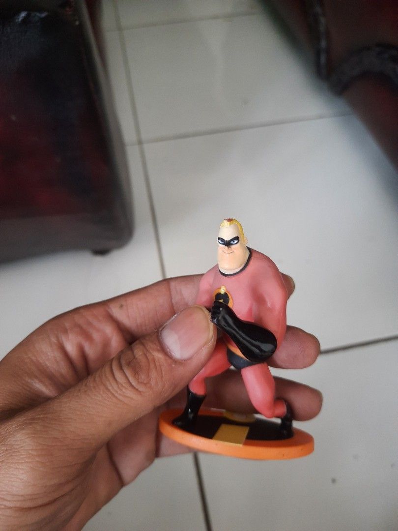 Mr incredibles (disney-pixar), Toys & Collectibles, Mainan di Carousell