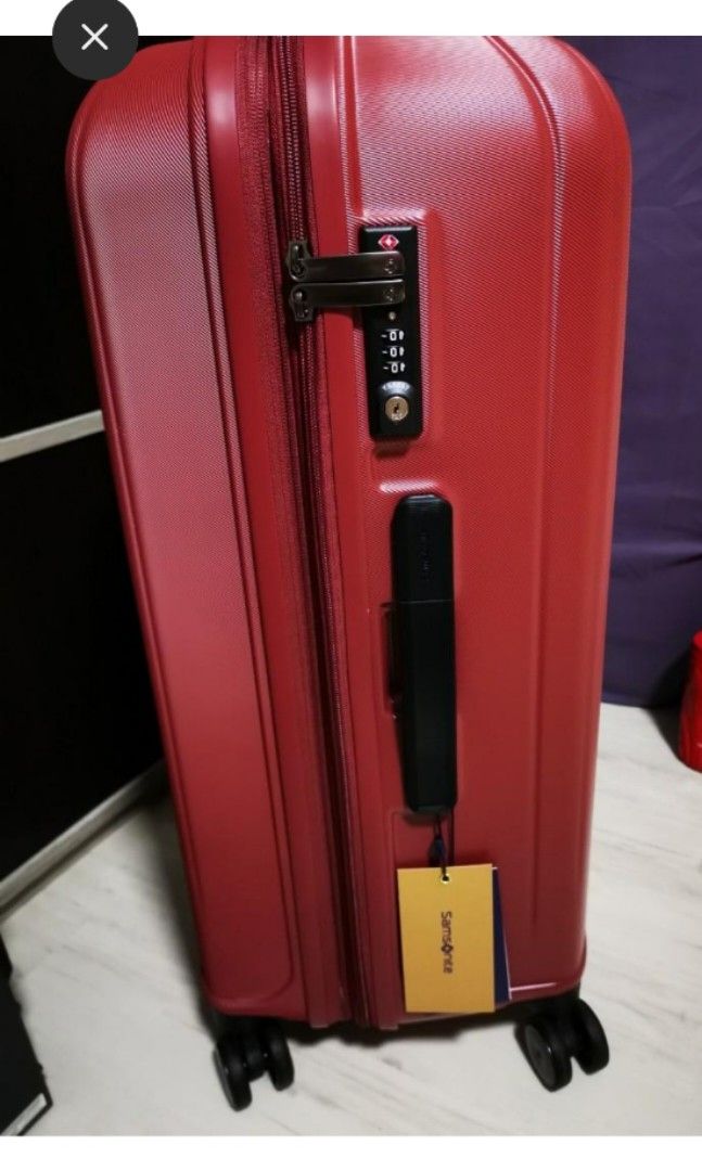 New Samsonite T5 68cm luggage build in weighing scale Red, Hobbies ...