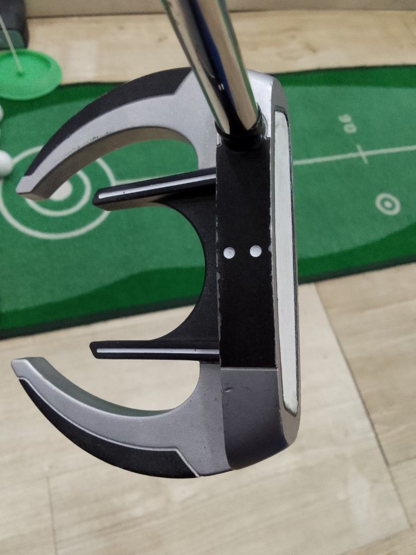 ODYSSEY WORKS SABERTOOTH PUTTER, Sports Equipment, Sports & Games, Golf ...