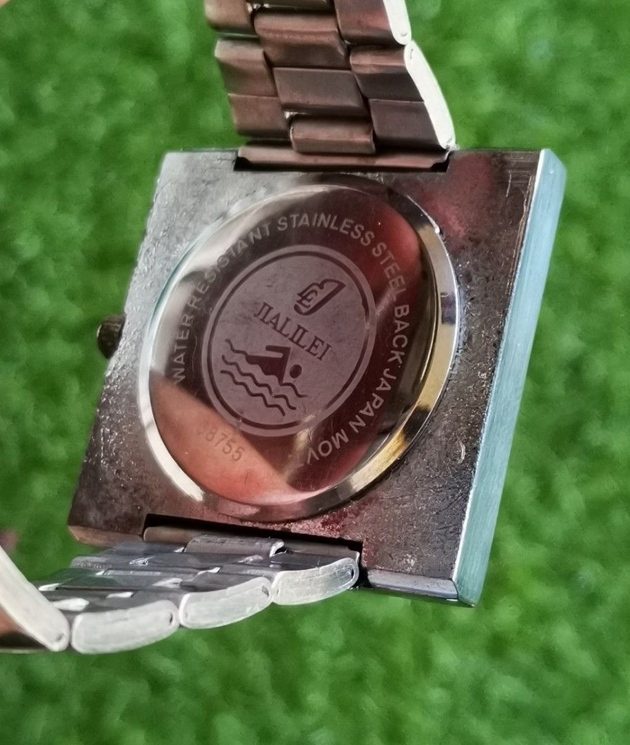 Rare Jumping hour Quartz junk, Men's Fashion, Watches & Accessories ...