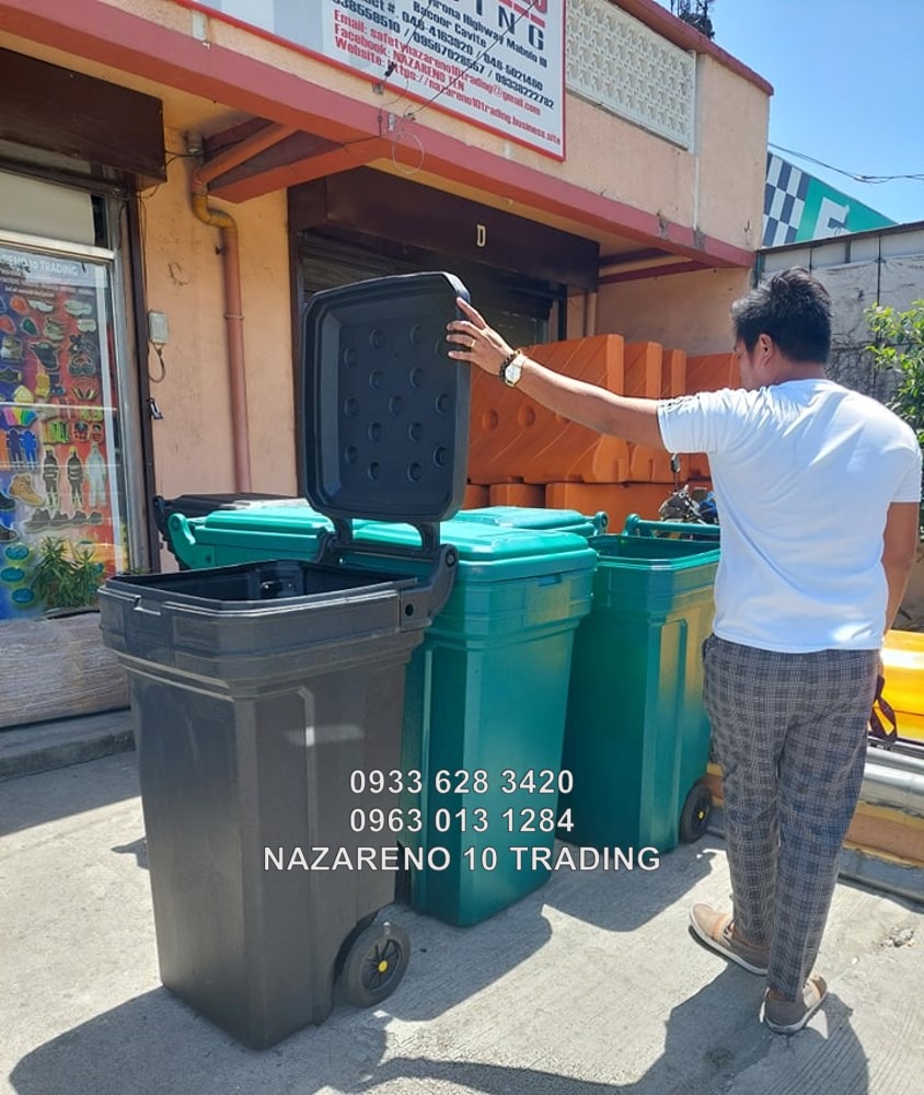 Roller king bin Industrial bin With wheels on Carousell