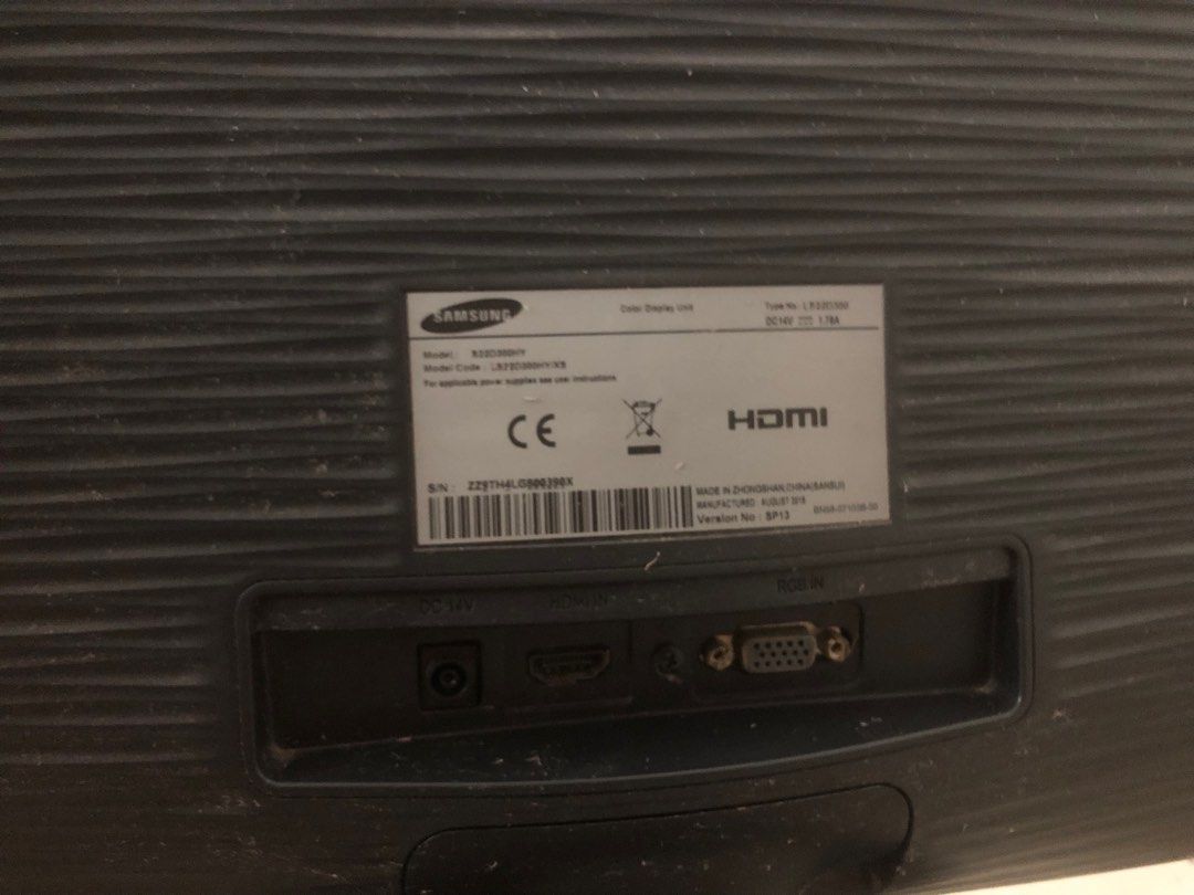 Samsung monitor S22D300, Computers & Tech, Desktops on Carousell