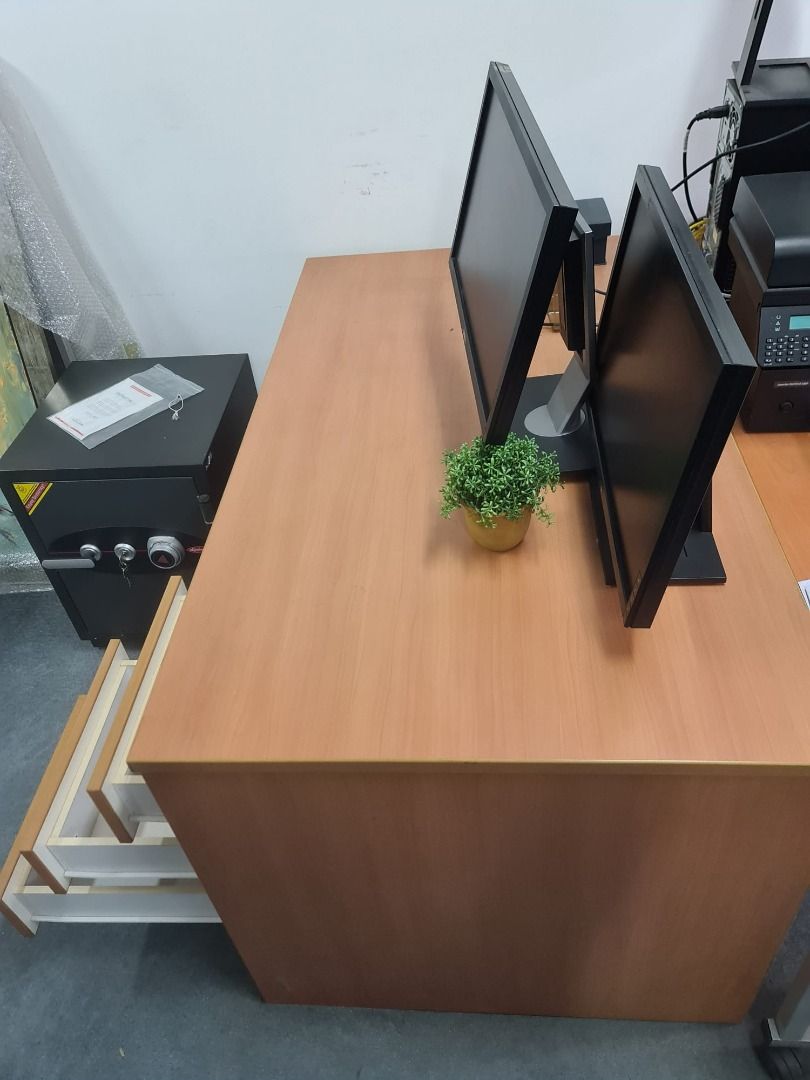 SOLID LIGHT BROWN OFFICE DESK WRITING TABLE STUDY TABLE WITH FOOT REST ...