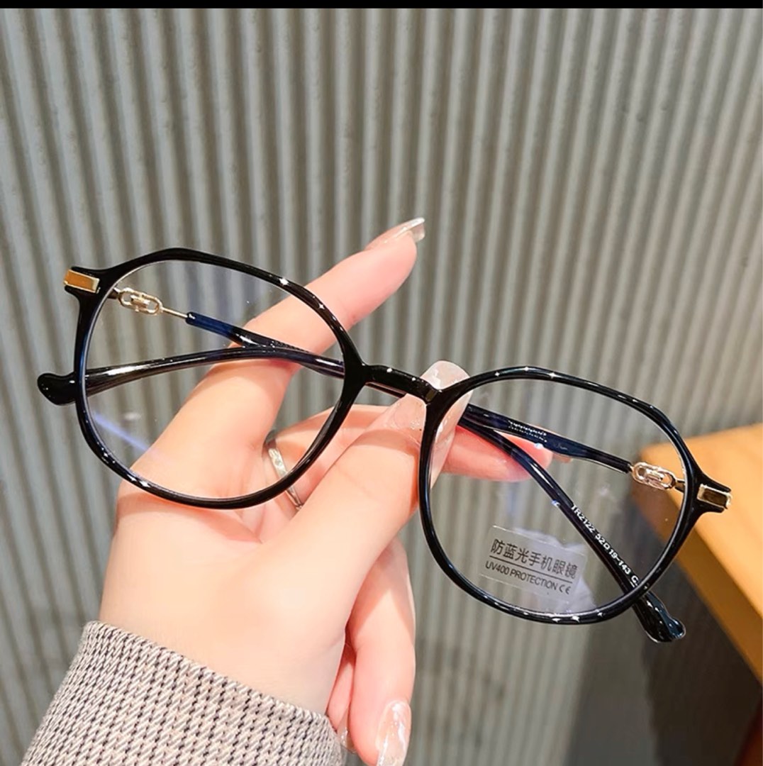 Spectacles( 2 different design to choose), Women's Fashion, Watches ...
