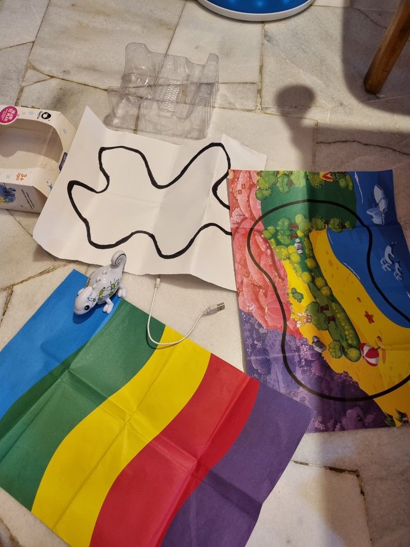 Usd charged color changing lizard (color changes with object surface ...