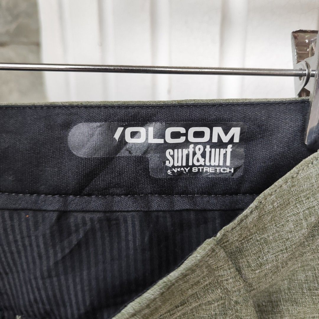 Volcom - Surf & Turf Hybrid Short Sage Green on Carousell