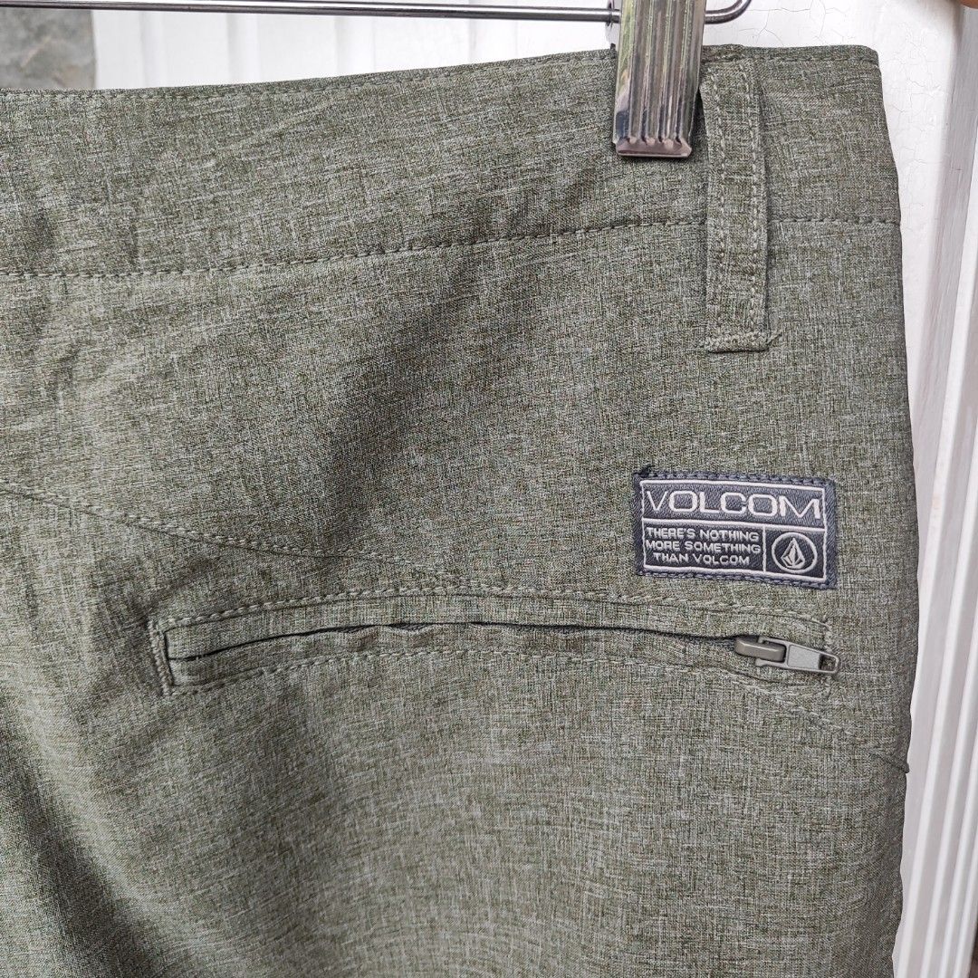 Volcom - Surf & Turf Hybrid Short Sage Green on Carousell