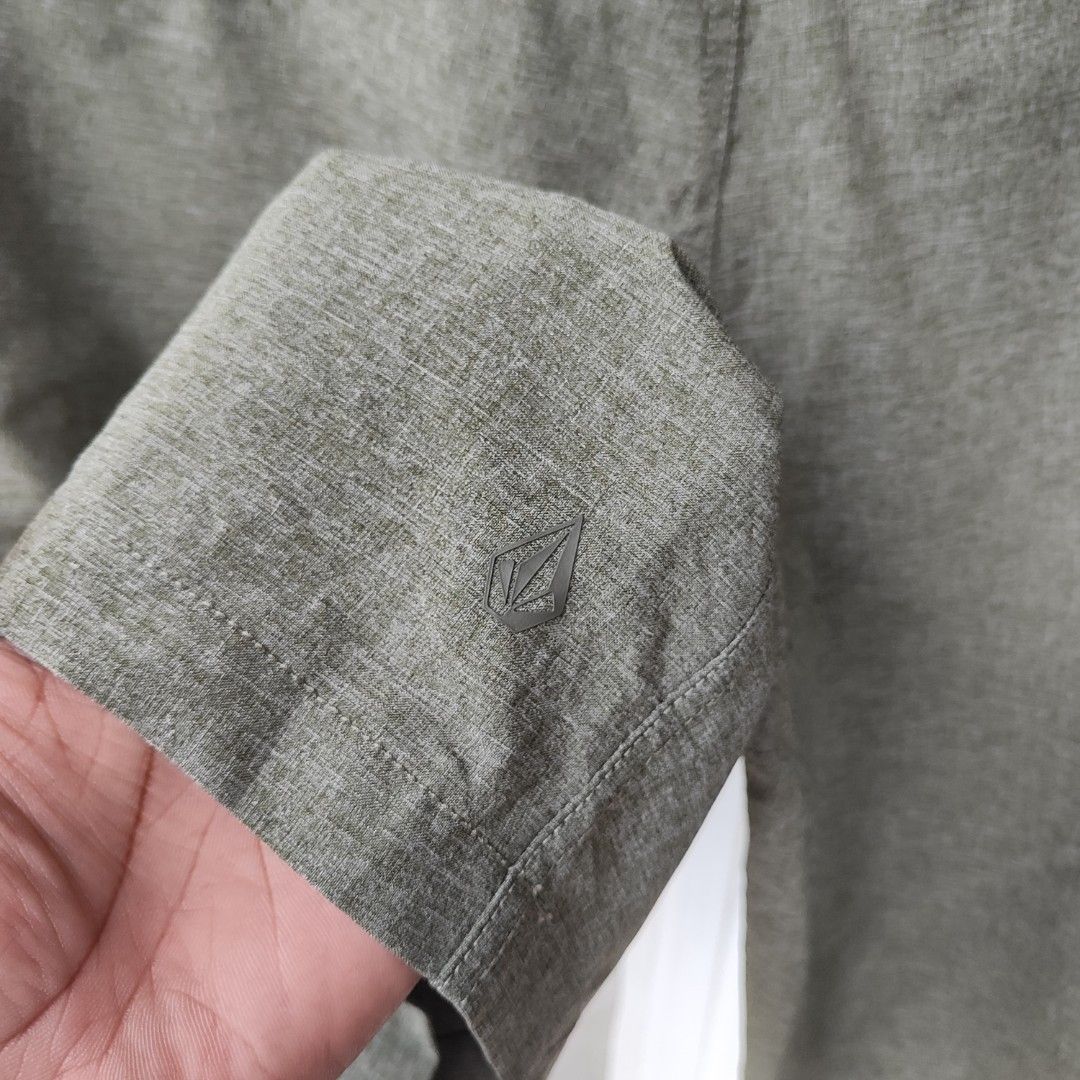 Volcom - Surf & Turf Hybrid Short Sage Green on Carousell