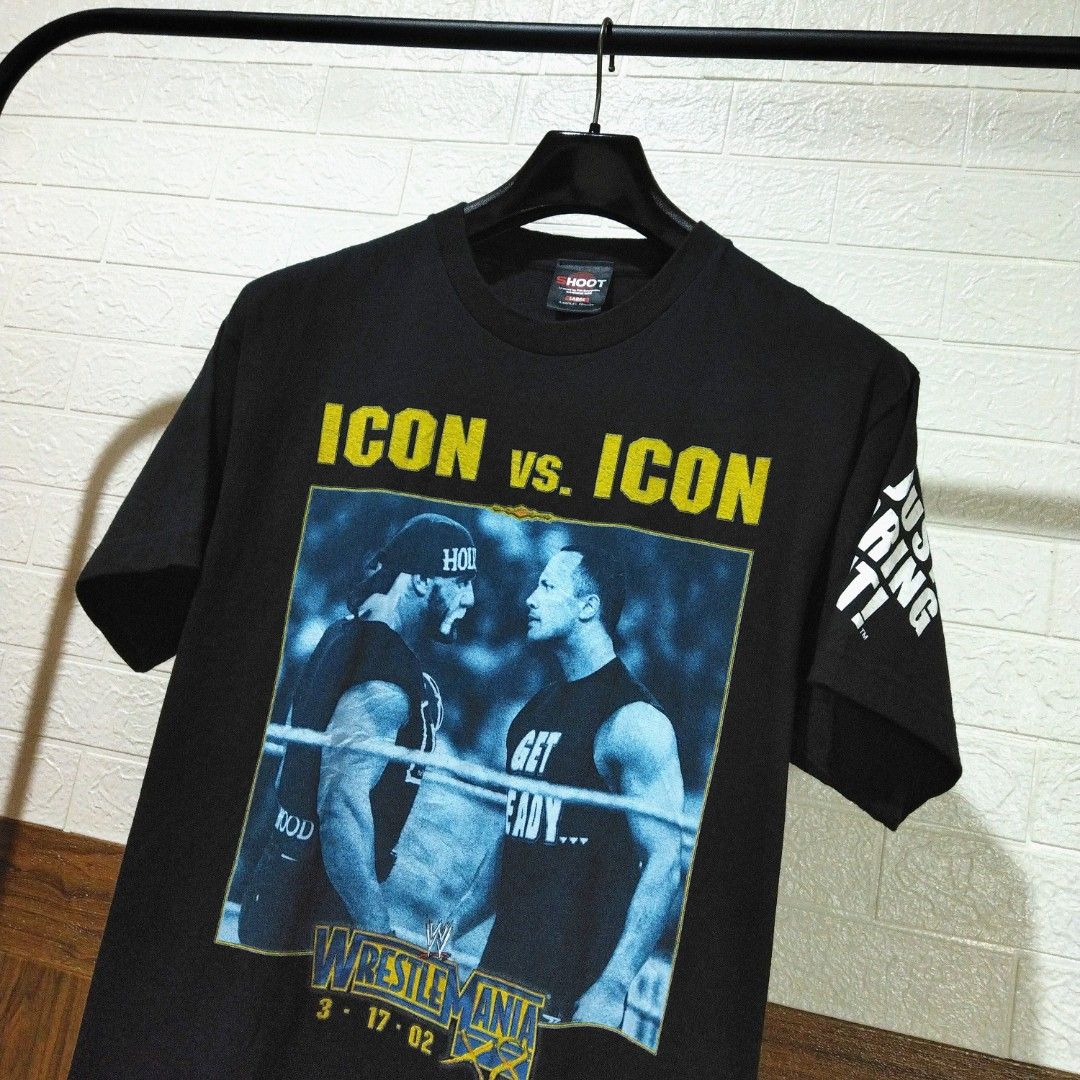 WrestleMania Icon Vs Icon Hulk Hogan Vs The Rock, Fesyen Pria, Pakaian ...