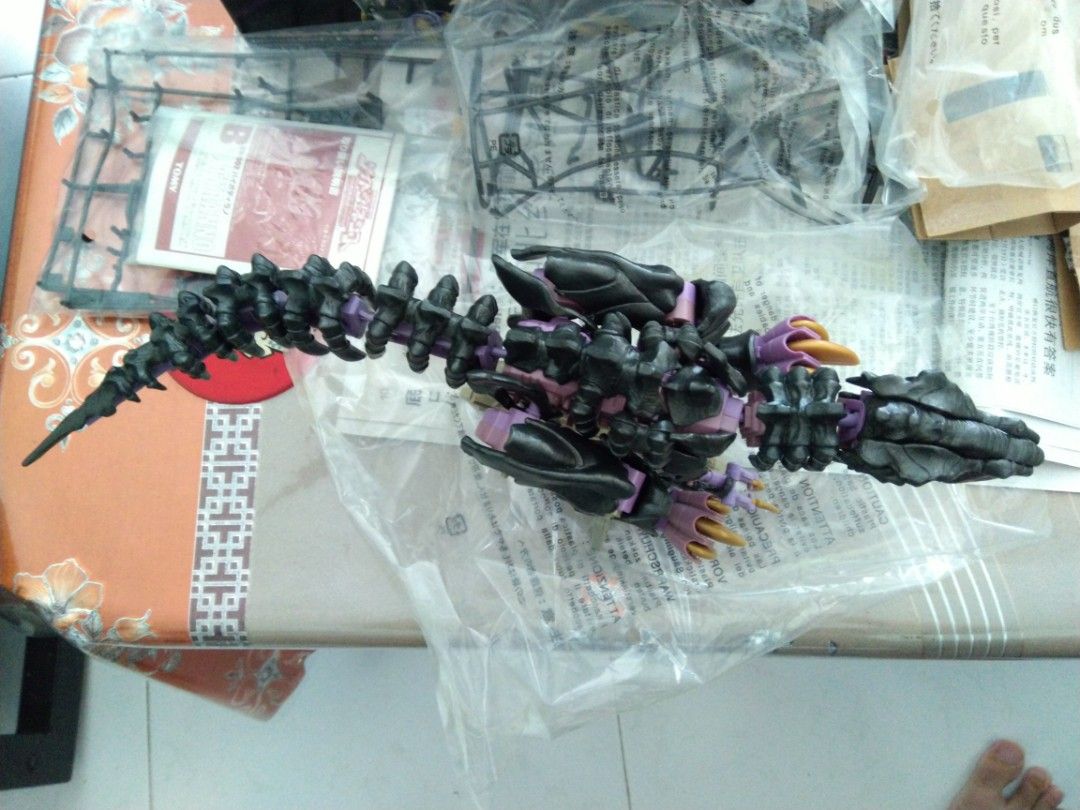 ***Offer to deal*** Zoids Genesis Bio Tyranno complete with box ...