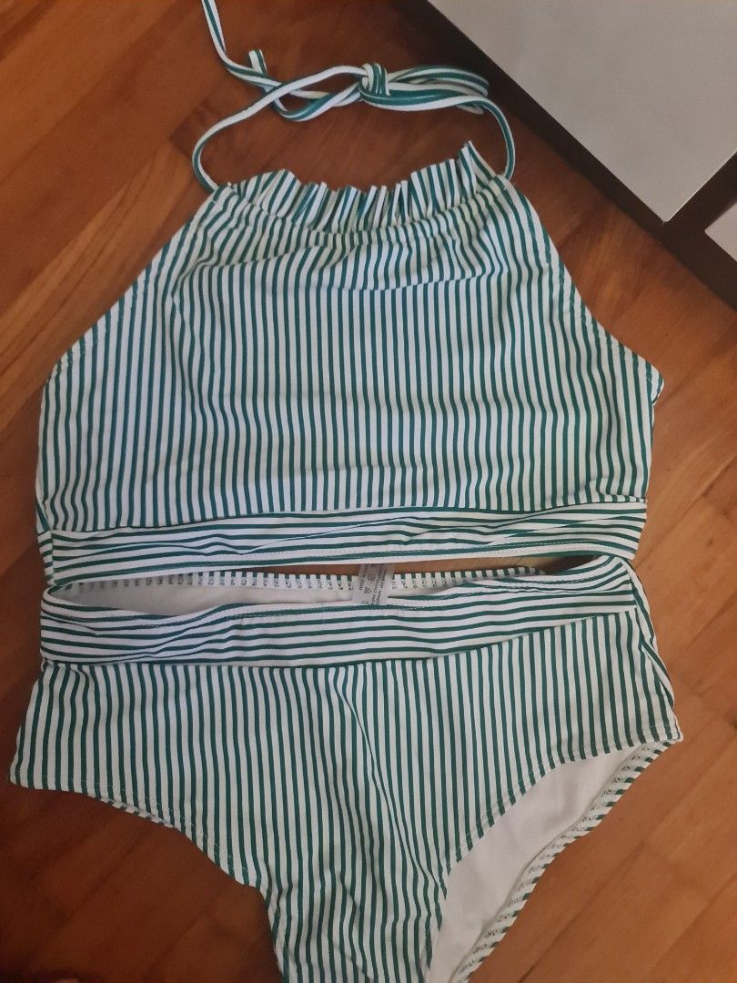 2 pc swim wear, Women's Fashion, Swimwear, Bikinis & Swimsuits on Carousell