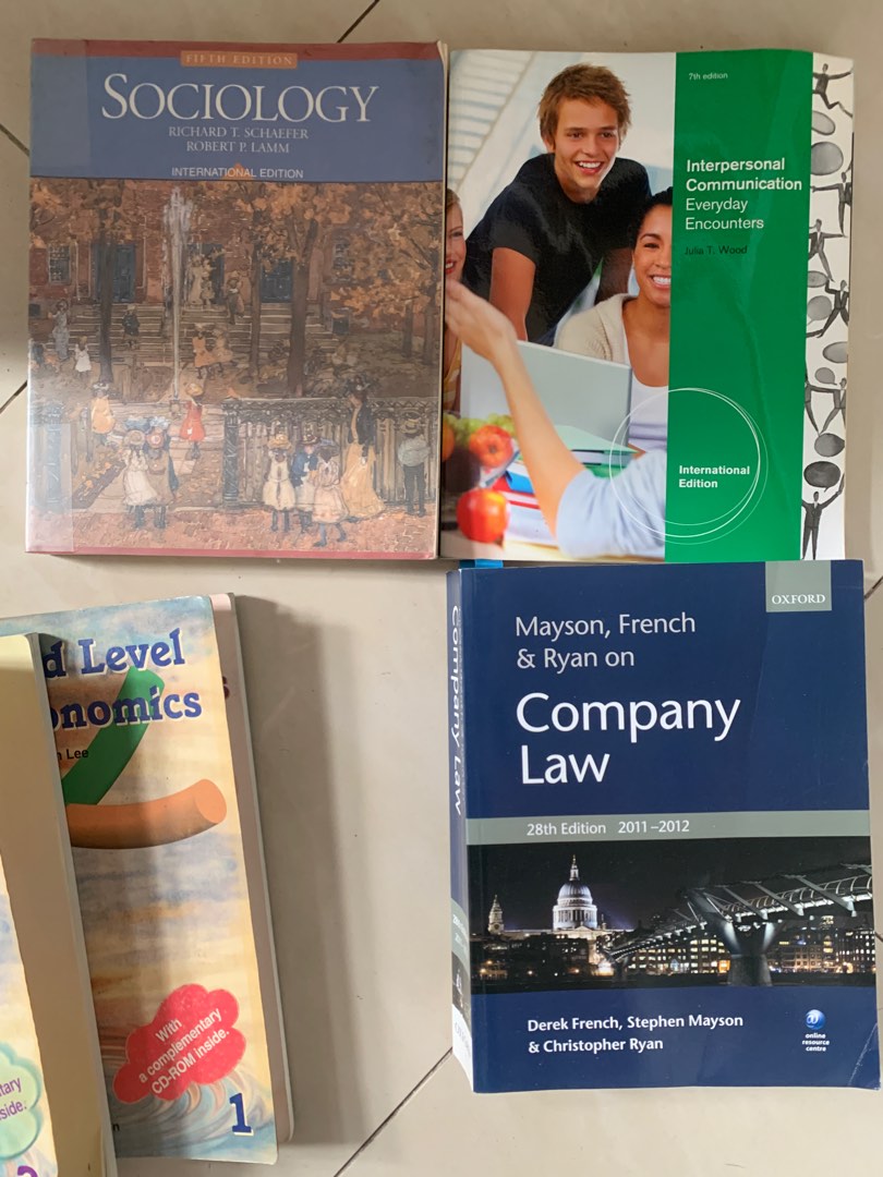 大學 中學 教科書 參考書 $5本 University textbook company law , 興趣及遊戲, 書本 & 文具, 教科書 ...