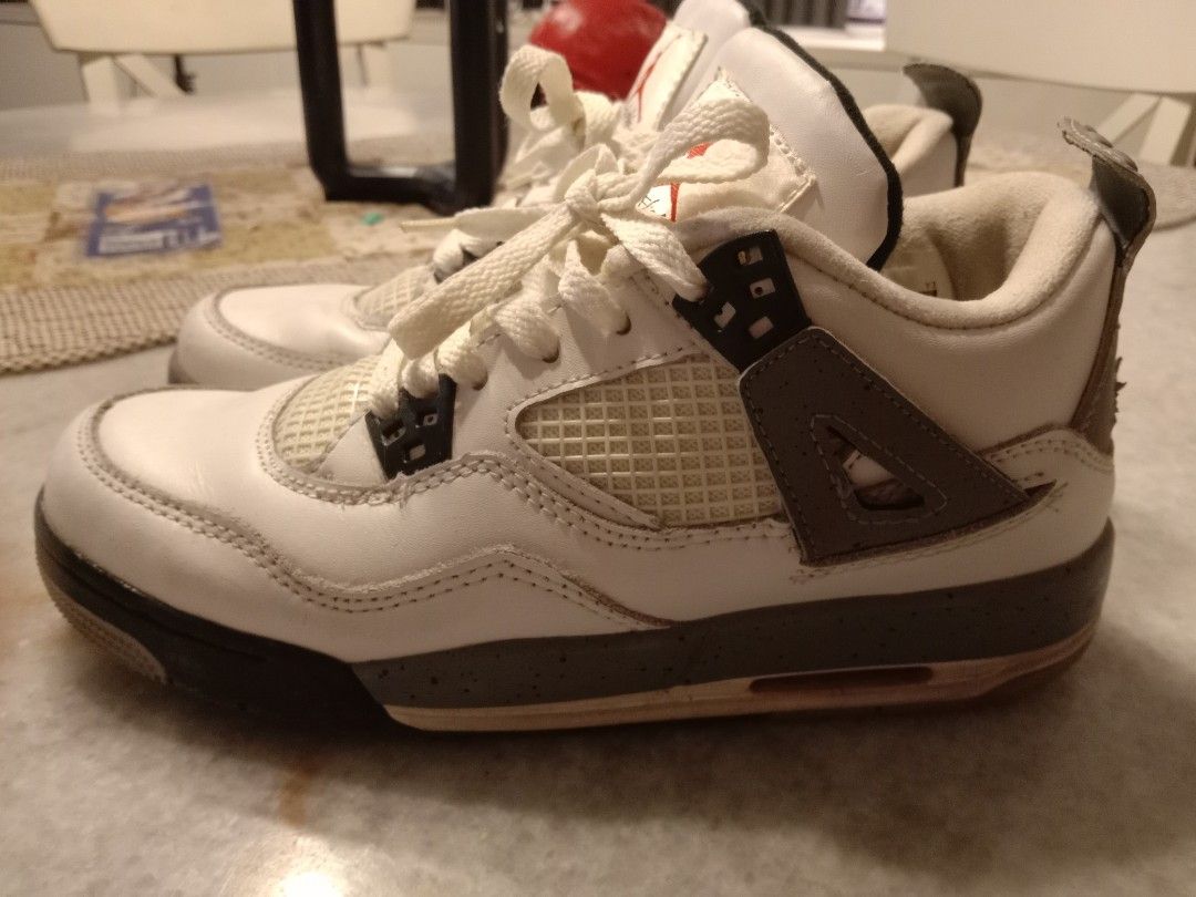 Air Jordan retro 4, Women's Fashion, Footwear, Sneakers on Carousell