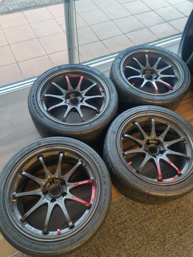 Authentic 18" Rays Volk Racing CE28 Club Racer 2 Black Edition w ...