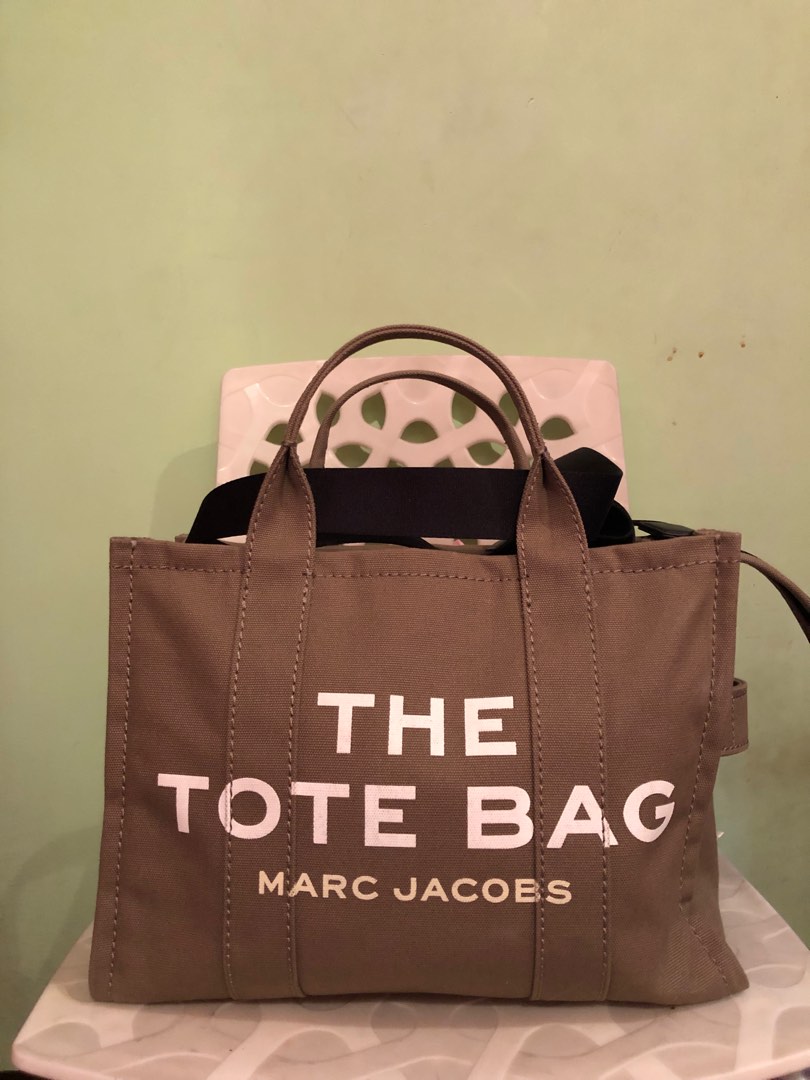 Authentic Marc Jacobs Tote Bag, Luxury, Bags & Wallets on Carousell