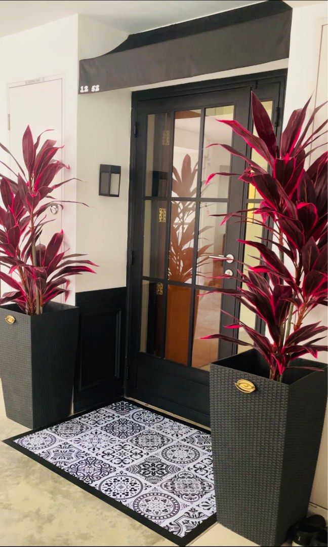 Canopy at entrance corridor for HDB/Condo, Furniture & Home Living ...