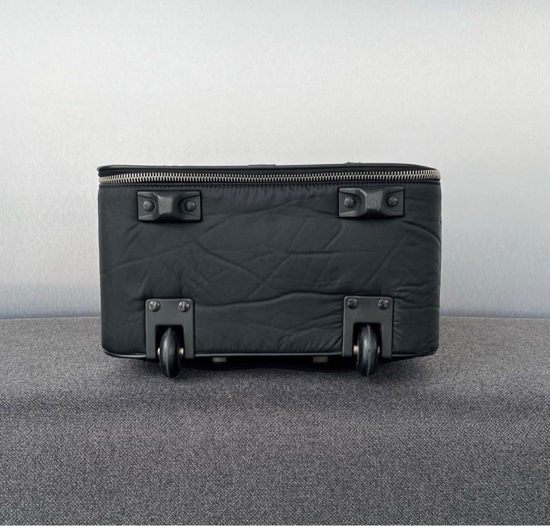 Chanel Cocoon Trolley Luggage Nylon / Lambskin 2 wheel Black / Phw ...