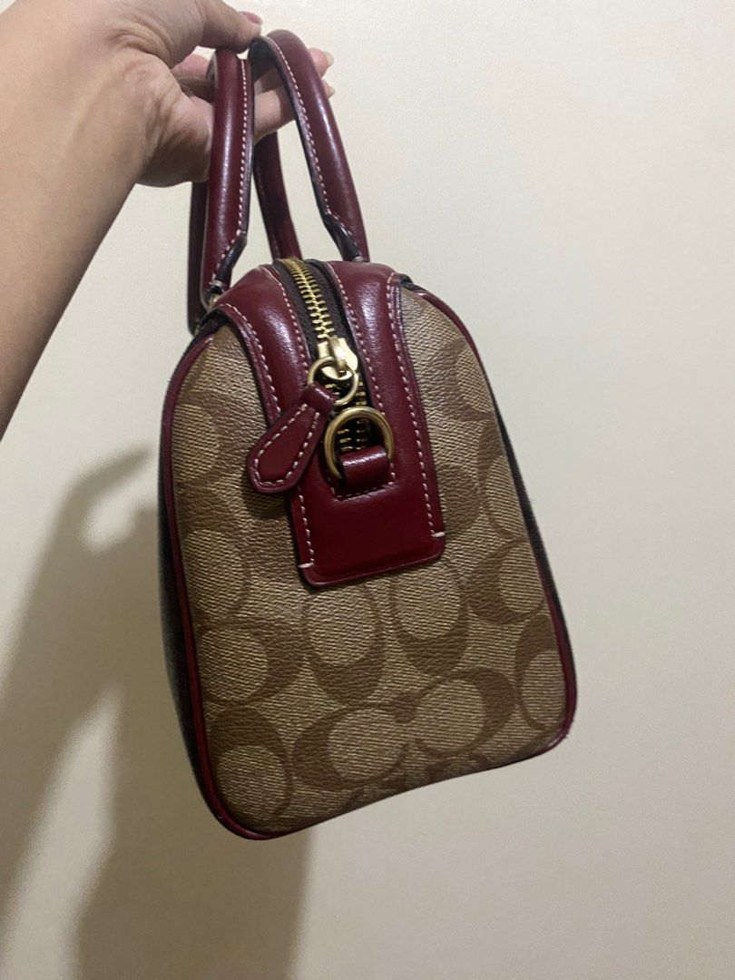 Coach Boston, Women's Fashion, Bags & Wallets, Cross-body Bags on Carousell