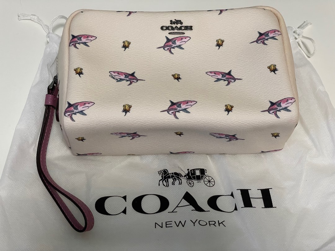 Coach Pouches, Women's Fashion, Bags & Wallets, Purses & Pouches on ...