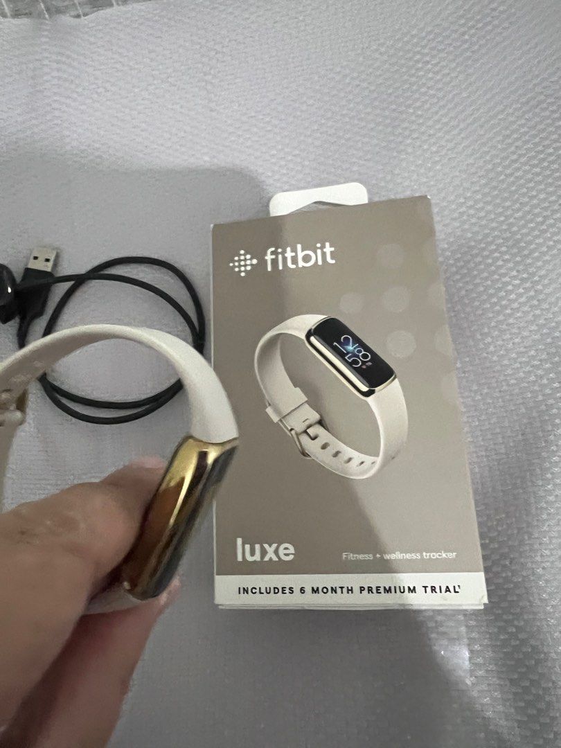 Fitbit Luxe Gold, Mobile Phones & Gadgets, Wearables & Smart Watches on ...