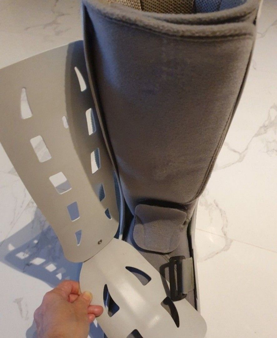 Foot aircast, Health & Nutrition, Braces, Support & Protection on Carousell