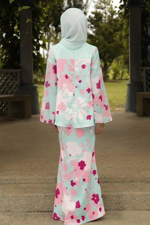 Jannahnoe Daisyn Kurung, Women's Fashion, Muslimah Fashion, Baju Kurung ...