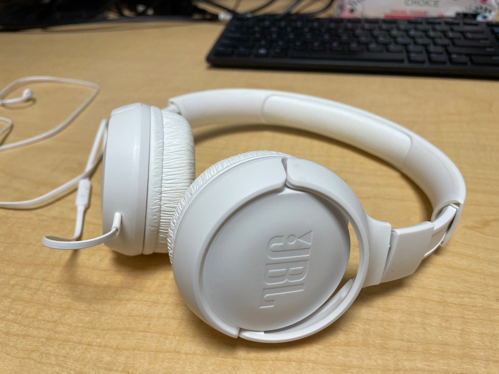 JBL headsets, Audio, Headphones & Headsets on Carousell