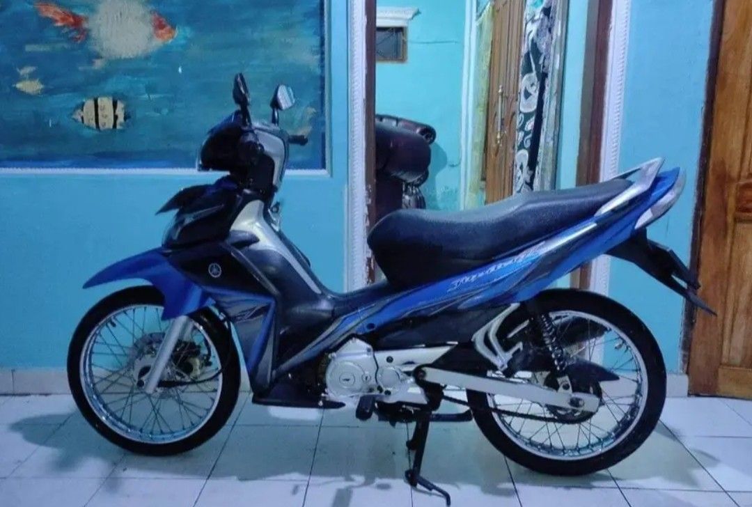 Jupiter robot, Motor di Carousell