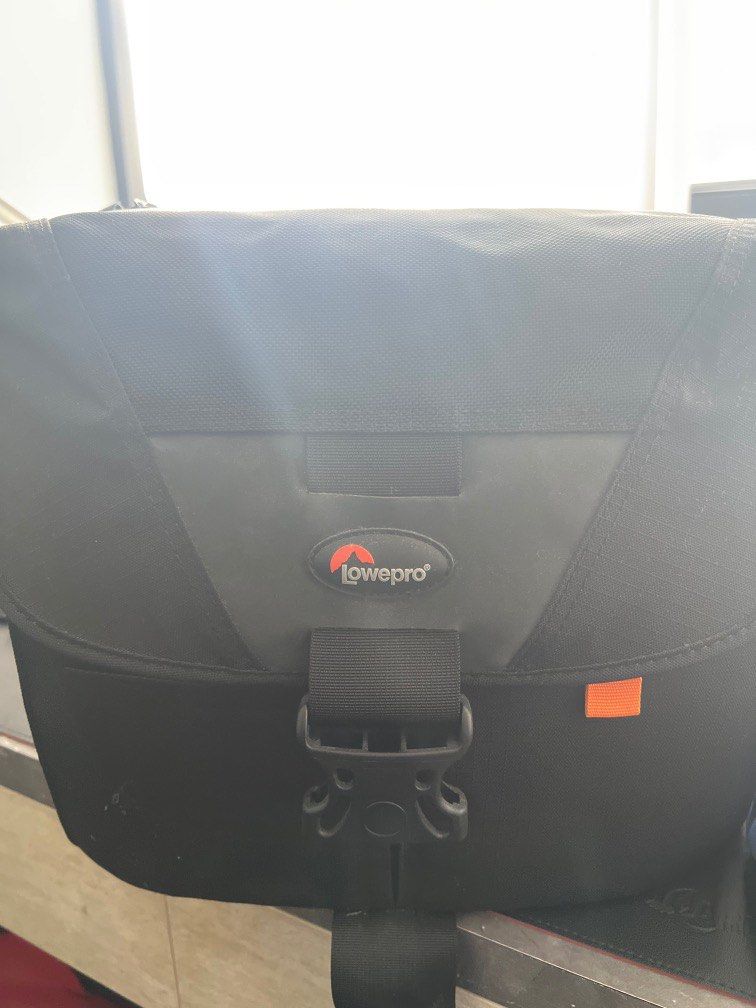 Lowepro stealth Reporter D400 AW, Photography, Photography Accessories ...