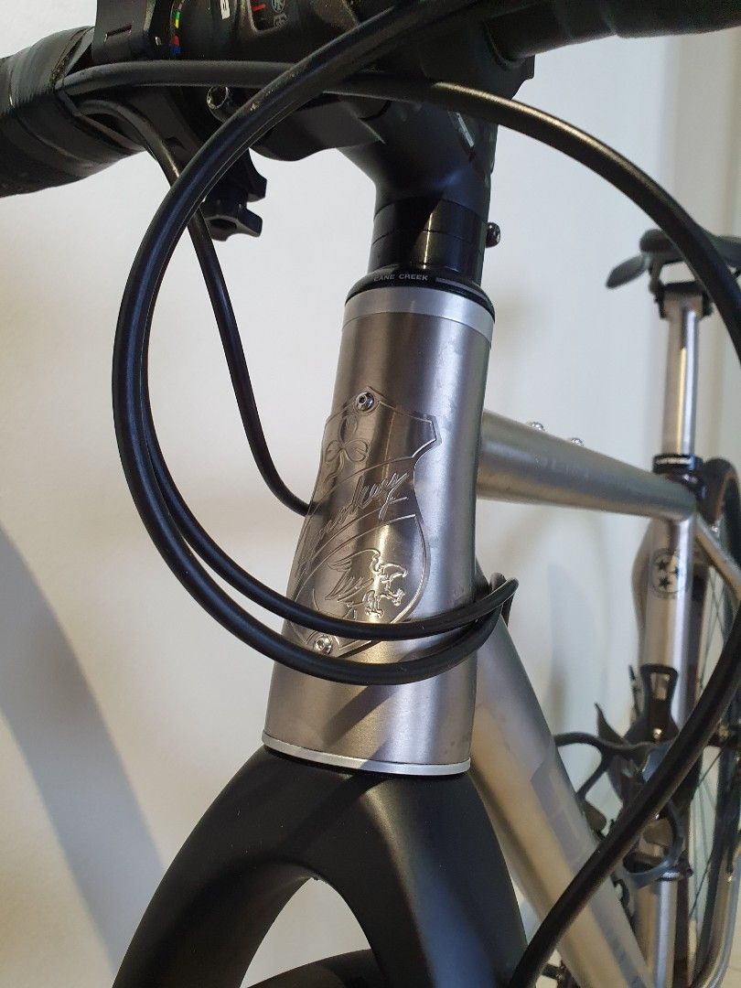 Lynskey GR300 Titanium Gravel bike with GRX810 x2, Sports Equipment ...