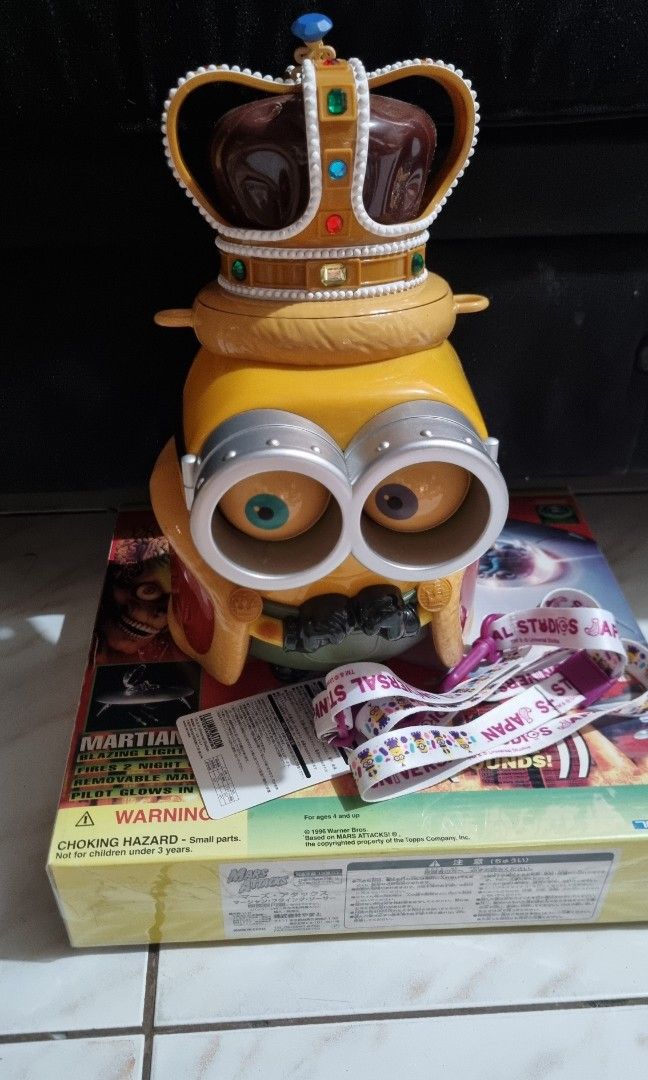 Minion popcorn bucket, Hobbies & Toys, Toys & Games on Carousell