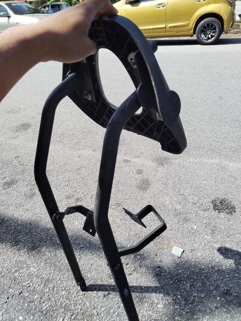 Monorack J givi 135lc, Auto Accessories on Carousell