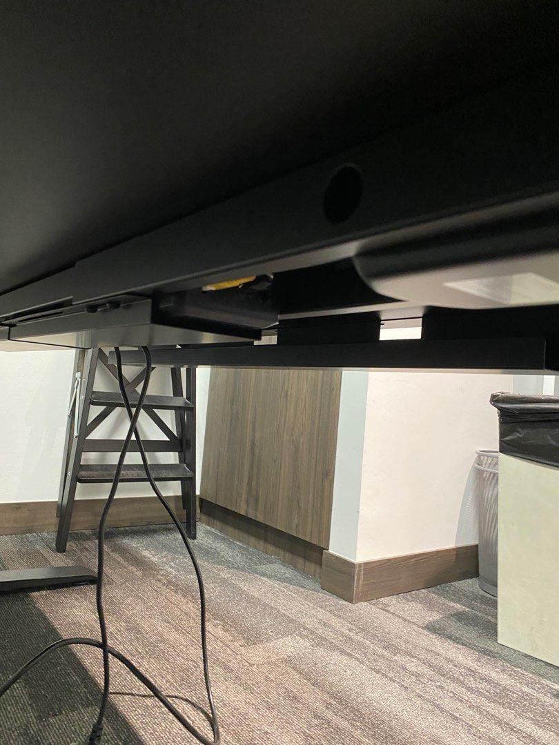 Omnidesk Pro 2020 - Large - Ergo Curve - Black, Furniture & Home Living ...