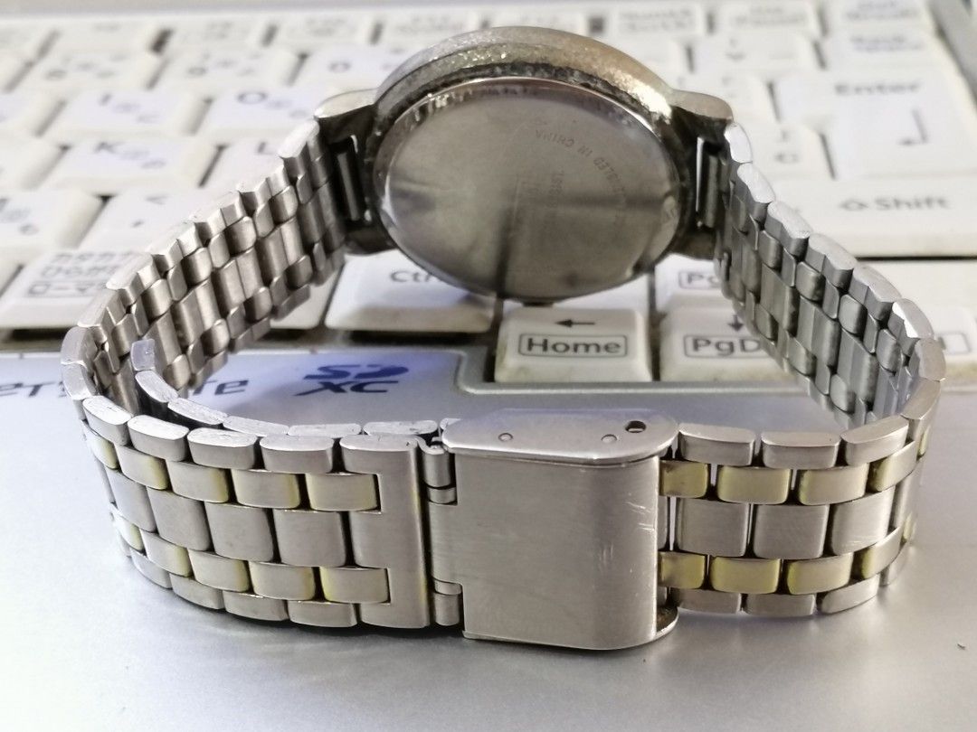 Original Pyramid lady watch, Women's Fashion, Watches & Accessories ...