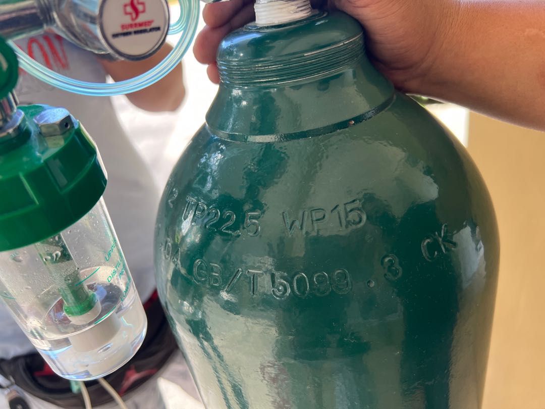Oxygen tank (full.. Never use), Health & Nutrition, Medical Supplies ...