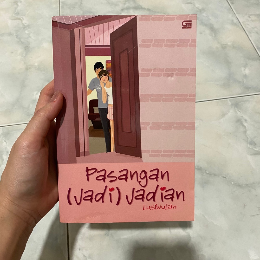 PASANGAN JADI JADIAN, Buku & Alat Tulis, Buku di Carousell