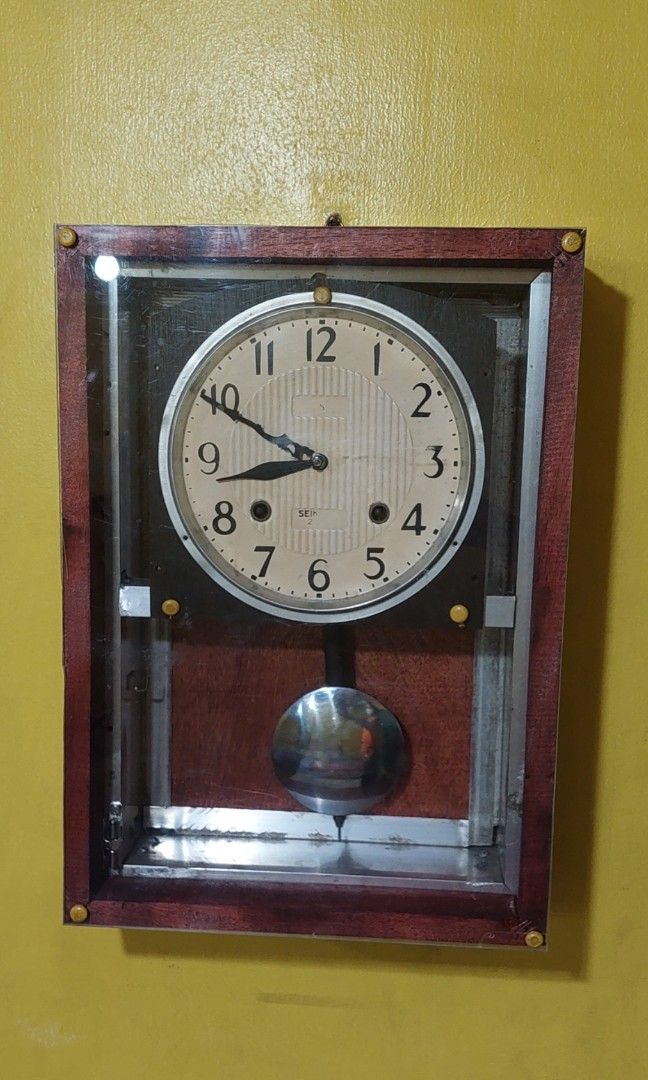 Pendulum clock, Furniture & Home Living, Home Decor, Clocks on Carousell