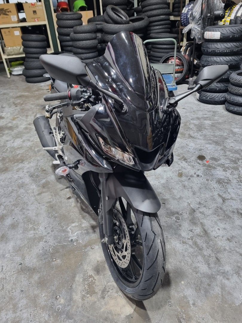R15 V3 Gloss Black Coverset, Motorcycles, Motorcycle Accessories on ...