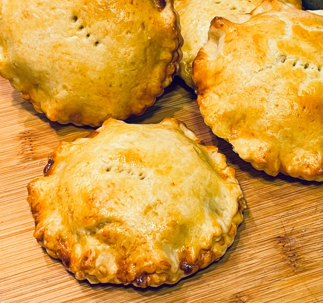 Roast Chicken pie (mini), Food & Drinks, Homemade Bakes on Carousell