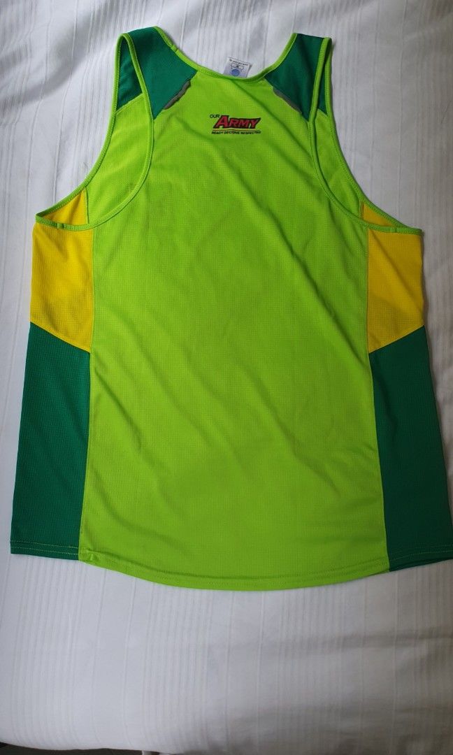 SAF Commando DryFit Singlet, Men's Fashion, Activewear on Carousell