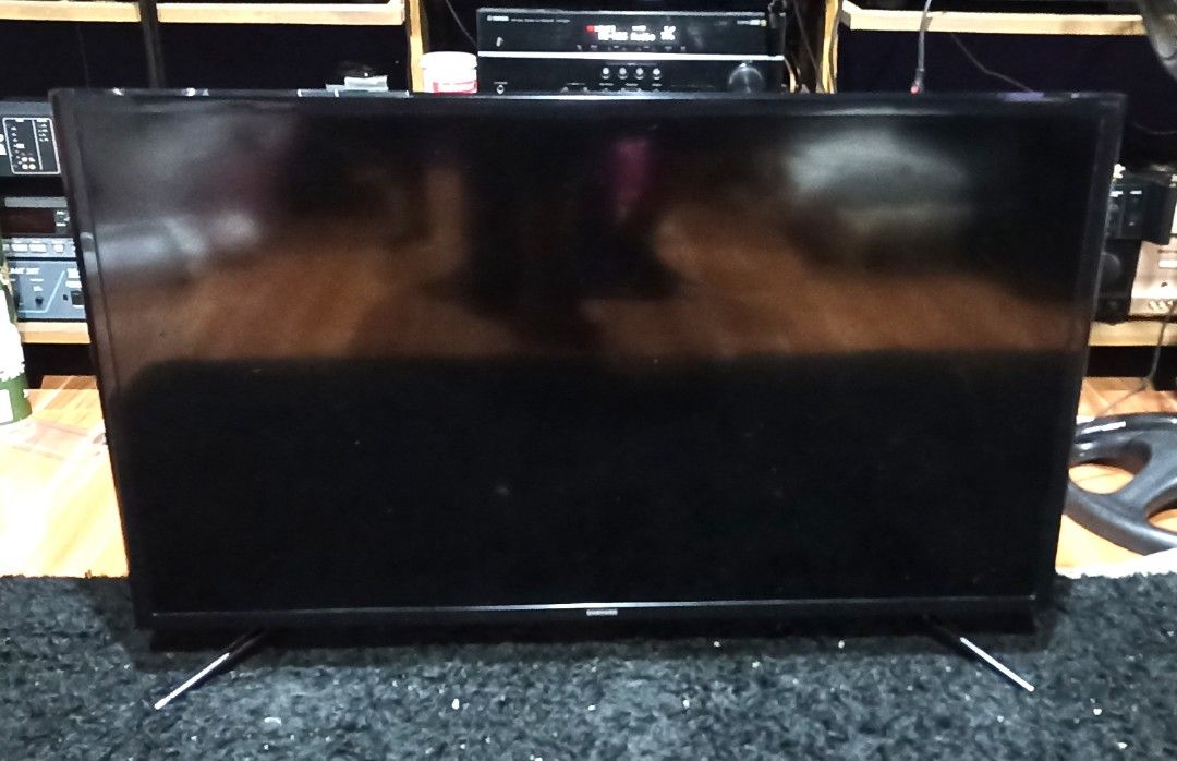Samsung LED TV 40inch Series 5 (No Power), TV & Home Appliances, TV ...