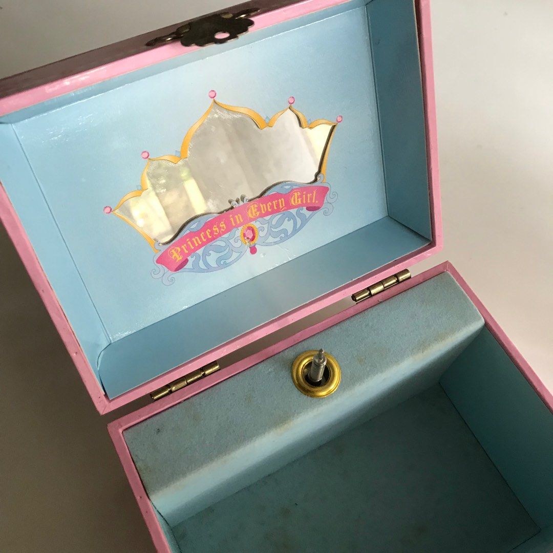 Sankyo Disney princess music box ( missing dancing princess), Hobbies ...