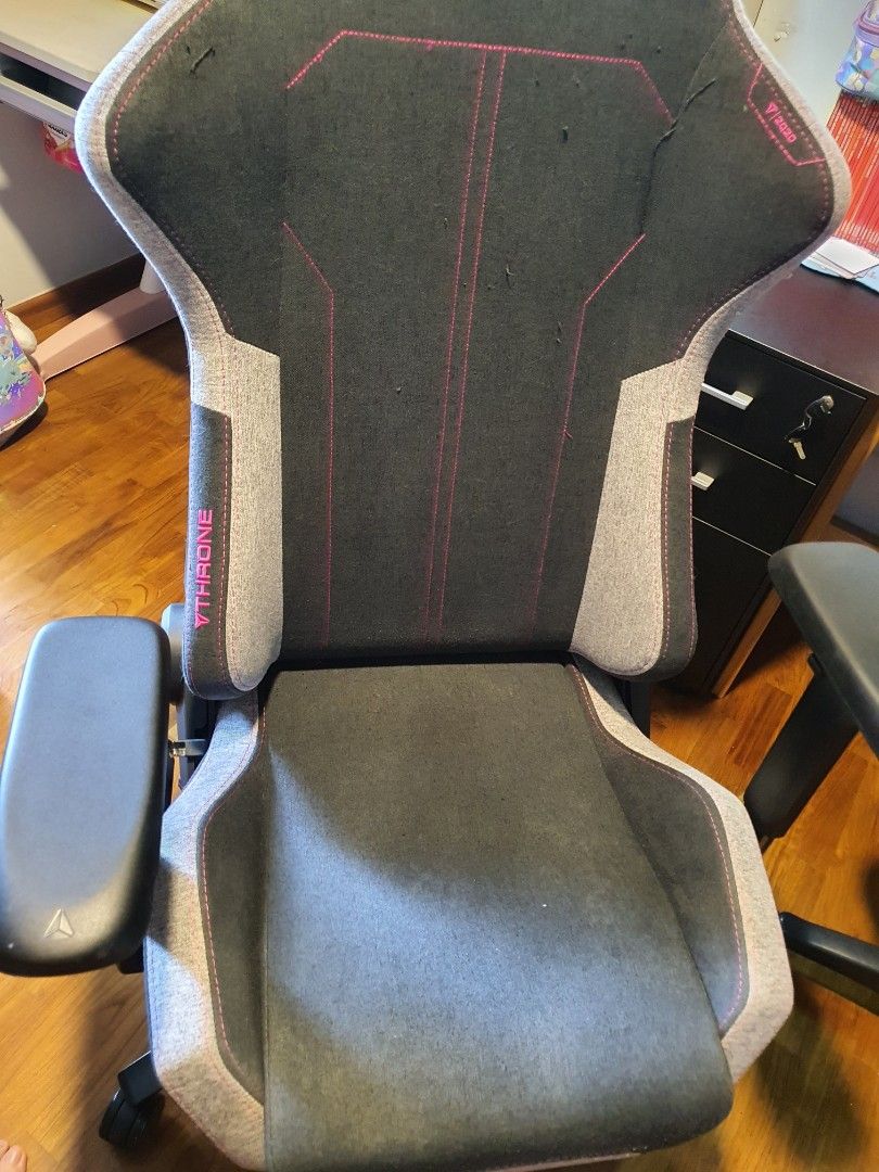 Secret lab computer chair. Neg., Furniture & Home Living, Furniture ...