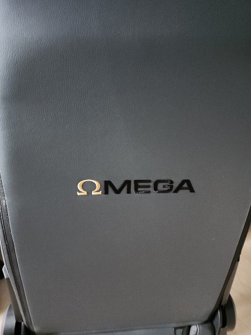 Secret Lab Omega Pre Series 2018 - Ash Grey, Furniture & Home Living ...