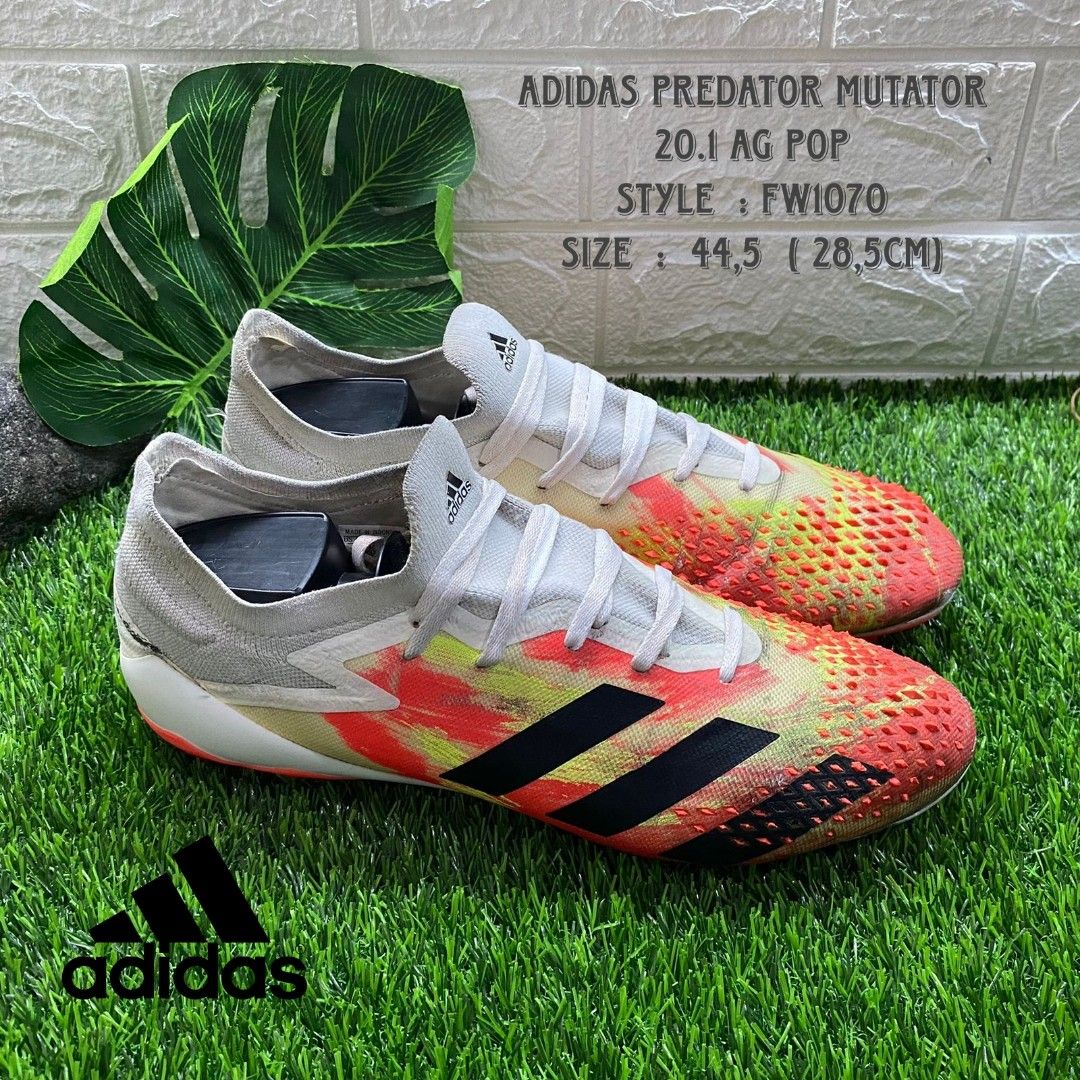 Sepatu Bola Adidas Predator