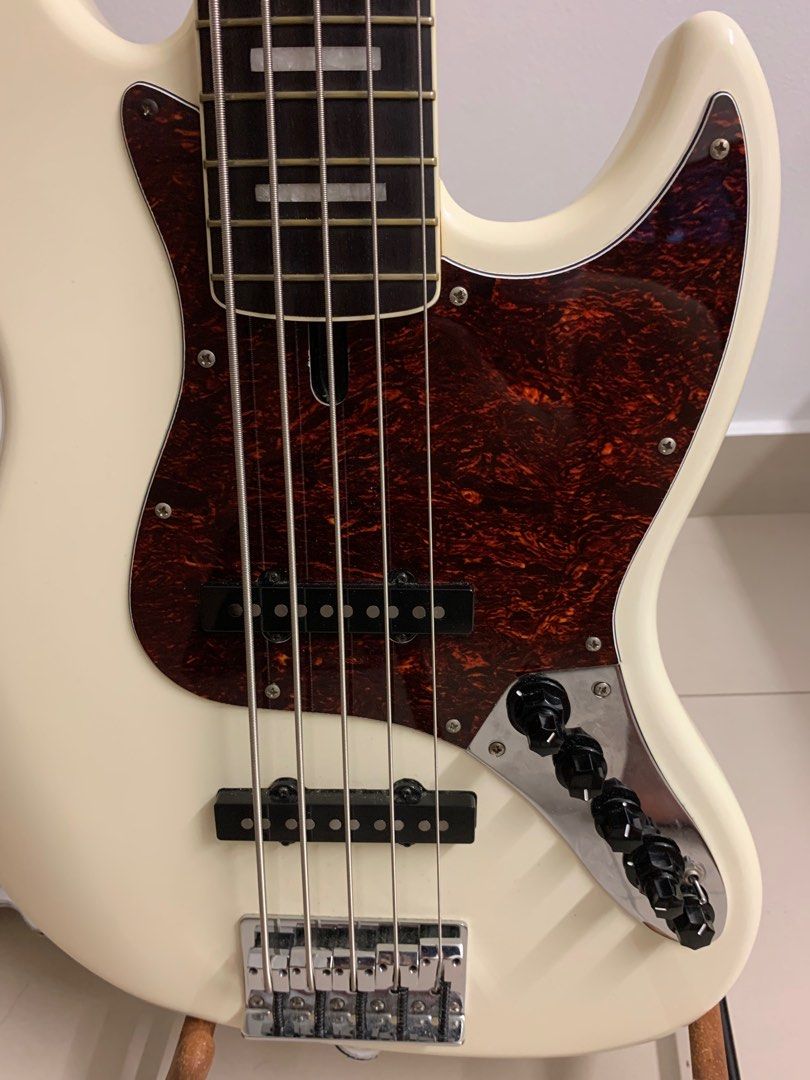 Sire Marcus Miller V7 v1 5-String Bass, Hobbies & Toys, Music & Media ...