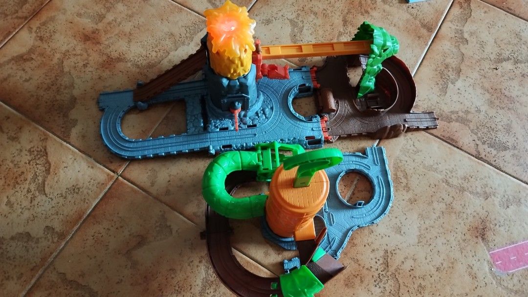 Thomas and Friends Take-n-play Daring Dragon drop and Rattling Railsss ...