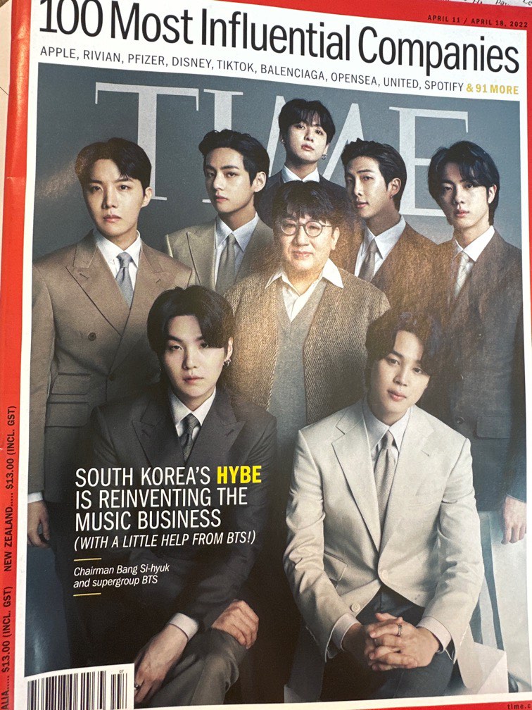 TIME Magazine 絕版 BTS 防彈少年團 封面 版 雜誌, 興趣及遊戲, 書本 & 文具, 雜誌及其他 - Carousell